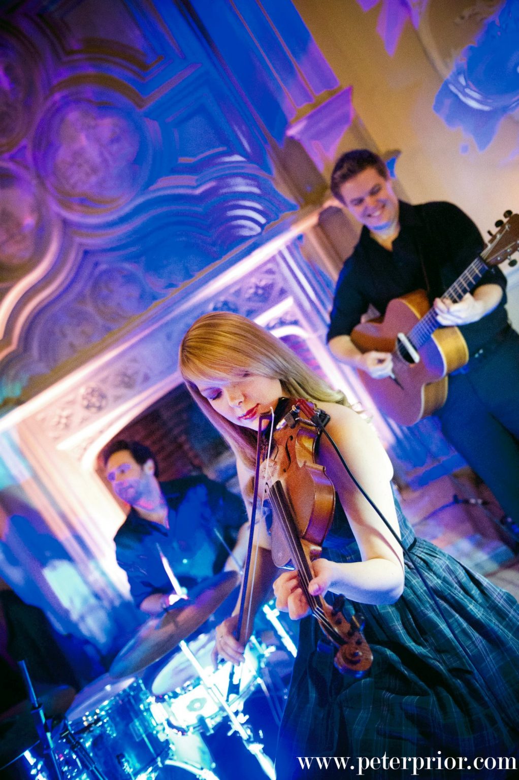 CONTACT – Ali Barnes Music